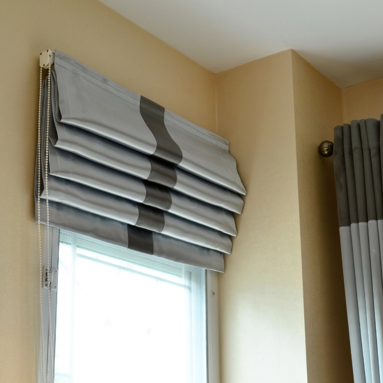 Római roló – RKSZ Árnyékolás és Lakástextil